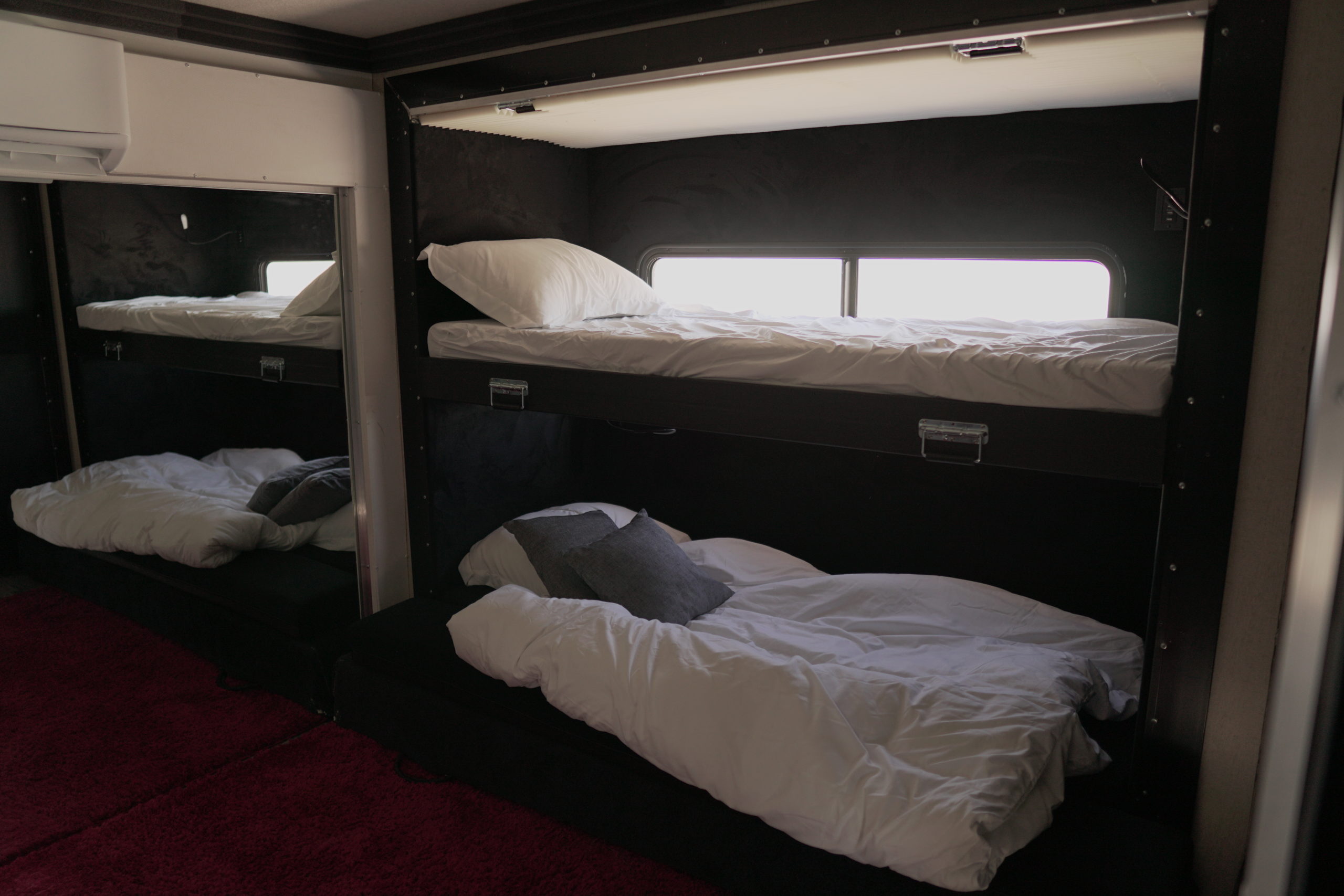 LAGOODVIBE - Solar recording studio on wheels - Photos